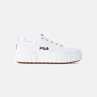 Sporty shoes for women in retro fashion style| FILA Europe